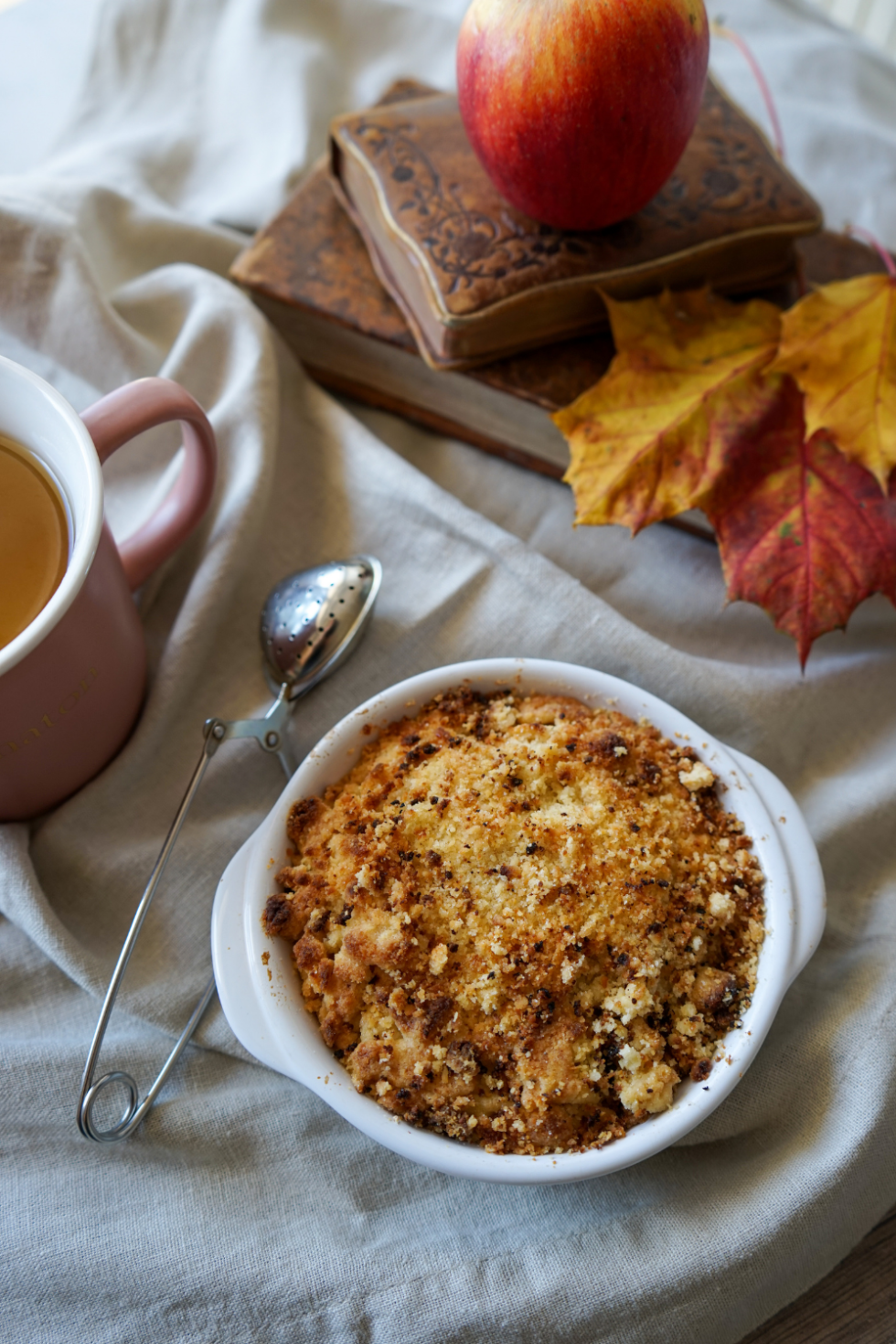 How to Make the Perfect Apple Crumble: A French-Inspired Comfort ...